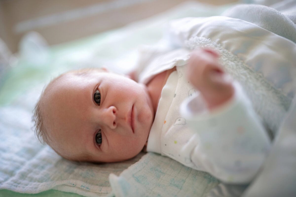 Surviving the Newborn First Month: Everything You Need to Know — This ...
