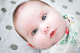 What to Expect with a Newborn Week by Week (Everything You Need to Know)